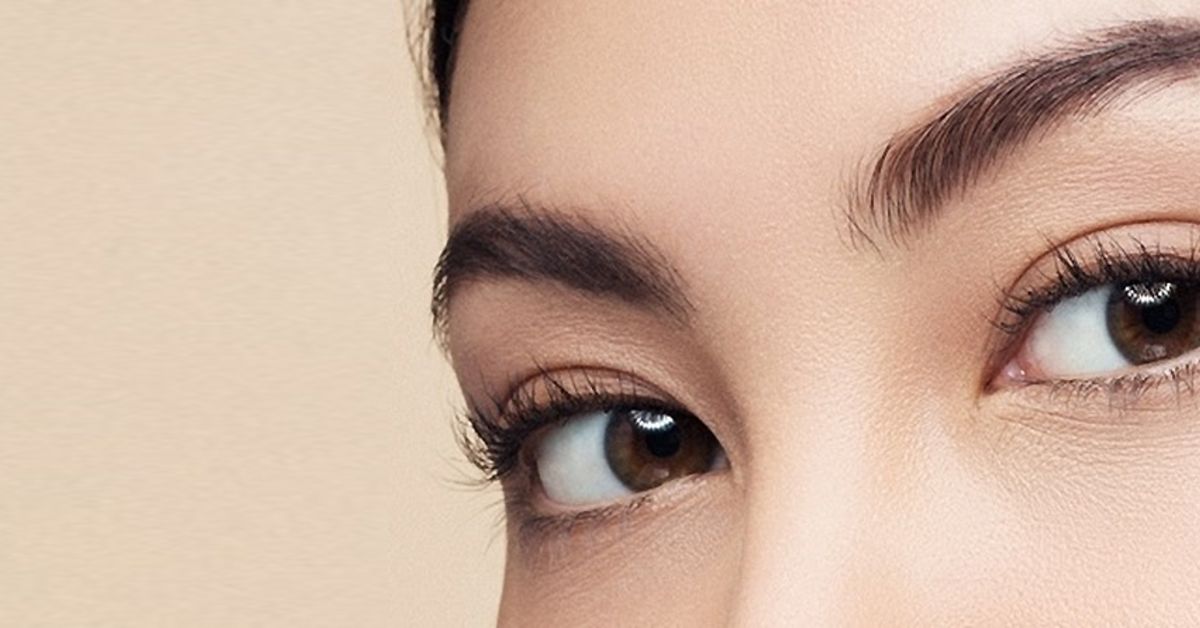 Dunkle Augenringe kaschieren für schöne Augen